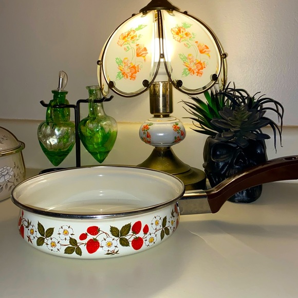 Sheffield Home | Kitchen | Vintage Sheffield Strawberries And Cream Jmp ...